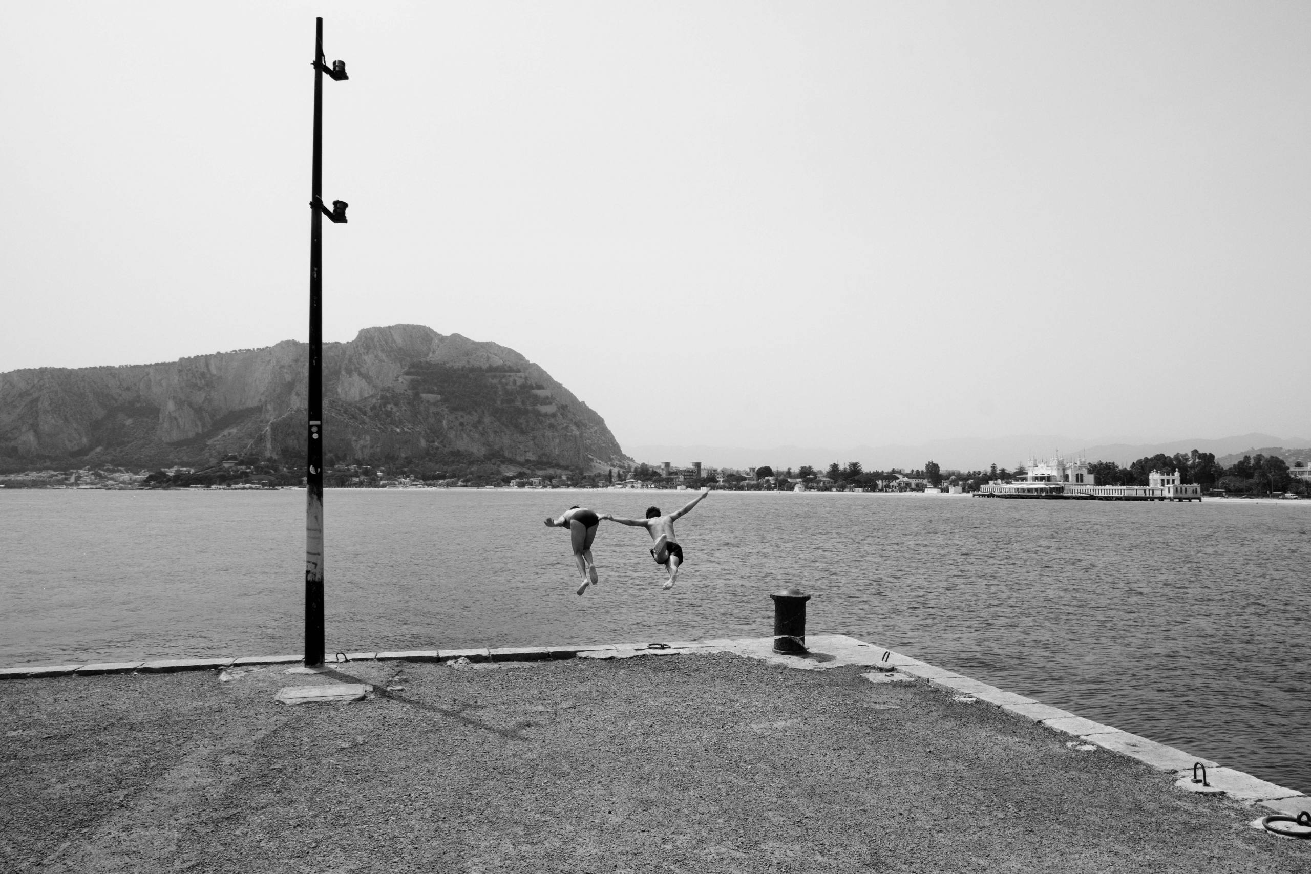 Between Land and Sea: CTOE and Assemblies of Solidarity land in Palermo ...